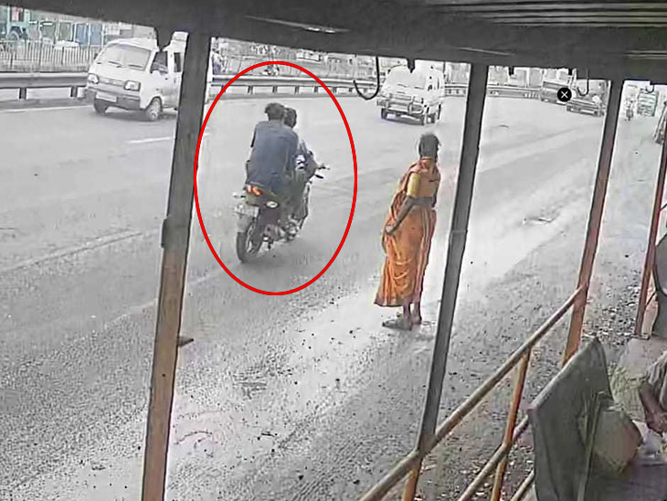 Mobs active on Vapi highway, two incidents in Balitha | ઘટના CCTVમાં ...