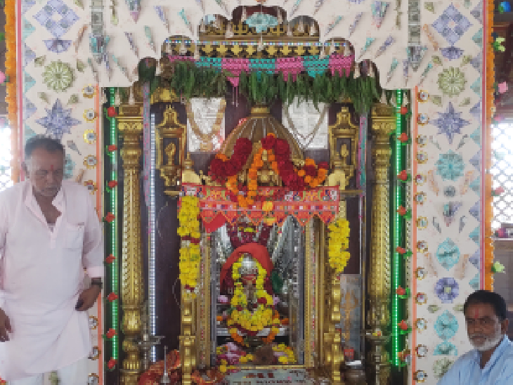 Patdi's Shakti Mata temple was decorated with unique currency notes