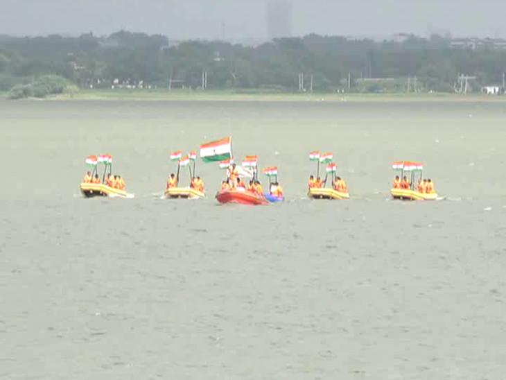 SDRF team Boating and swimming with national flag in Aaji Dam performed ...