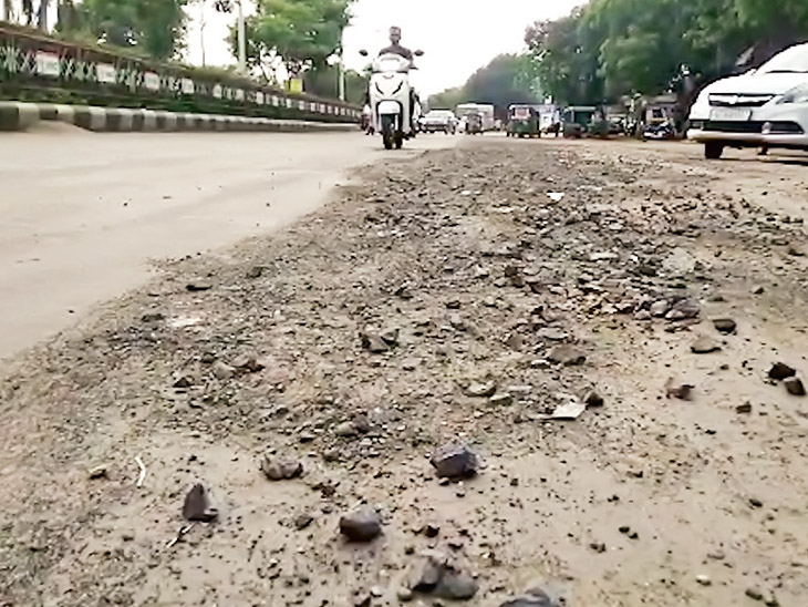 84 lakhs 9 meter patchwork on 40 meter road, gaps in 2 months | હંગામી ...