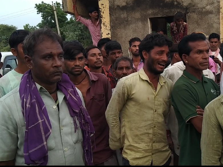 4 dead bodies were brought to Kukdi village in Danta yesterday; He will ...