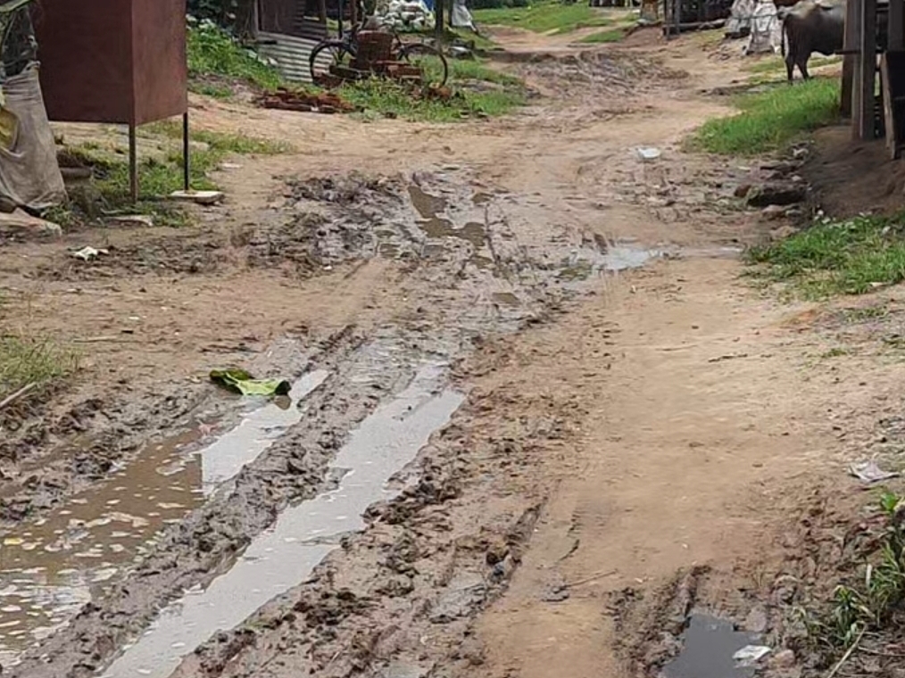 This village of Halol has been deprived of development for 25 years ...