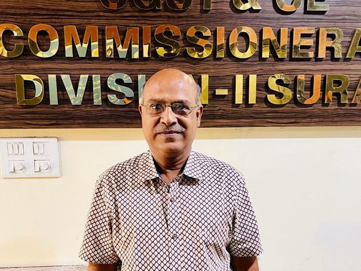 1.40 lakh salary GST superintendent caught taking bribe of 5 thousand ...