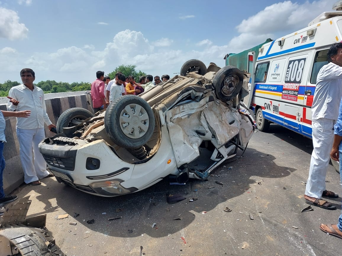 A speeding car hits another car in Tarapur, injuring one | ગંભીર ...