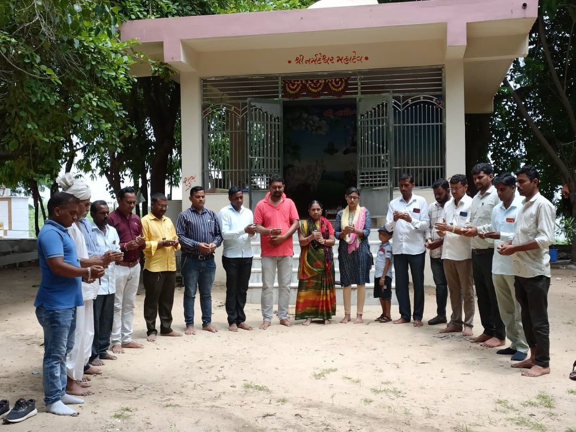 A meeting was held at Tharad by the Gujarat State Health Employees ...