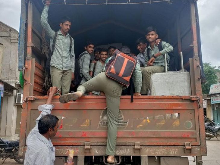 Change in ST bus timings in Khambha, risky travel in private vehicles ...