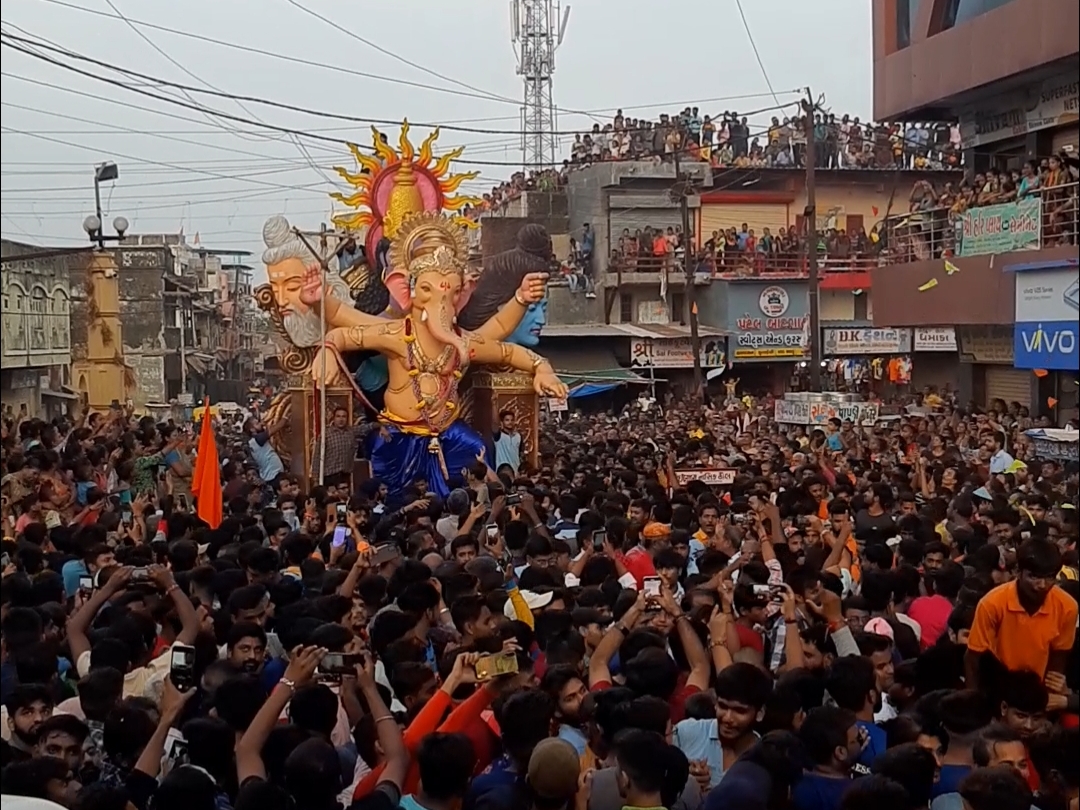 Ganapati Bapa installed in more than 250 Pandals; The atmosphere ...