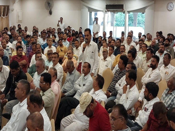 Thought camp of Gohilwad Rajput Samaj was held, discussions were held ...