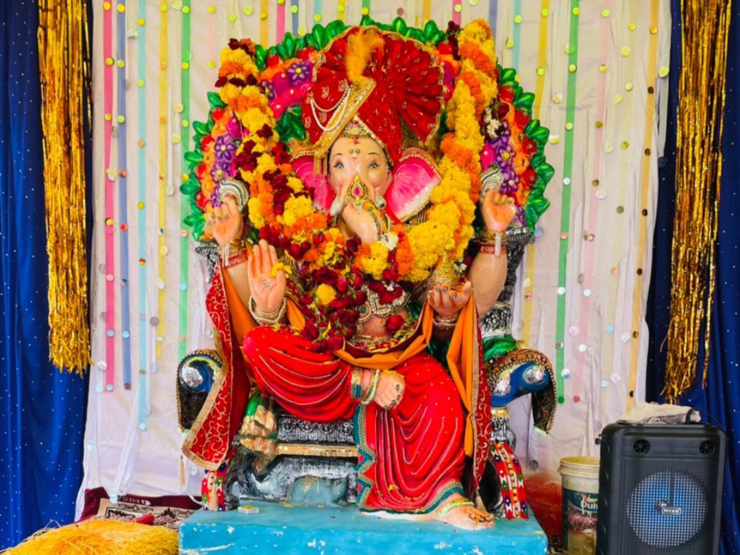 A grand procession to the 36 feet high Ganesha temple in Patdi ...