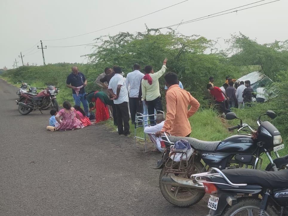 Near Dwarka, the car overturned after the driver lost control of the ...