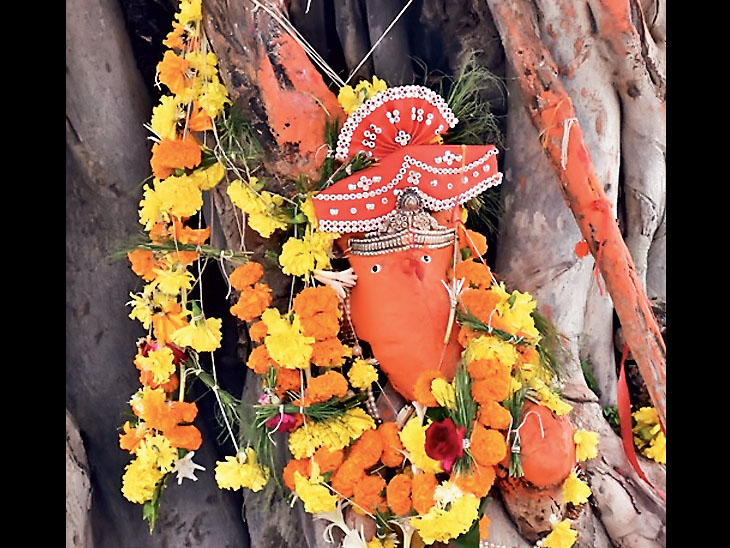 The historic glory of Ganesh Sisodra's Ganeshwad temple, Sriji sits as ...