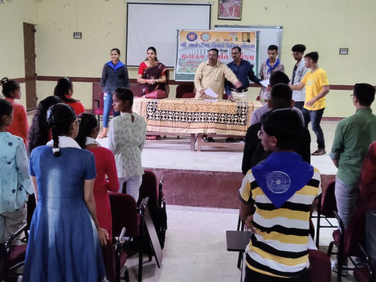 Voter awareness program held at Public Commerce College Godhra, NSS ...