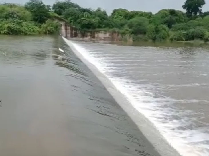An irrigation pond between Goa's Jamanpur has been overflowing and ...