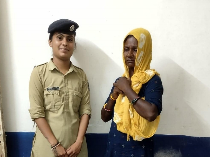 A woman who was going to steal Activa in Gandhinagar was caught, the theft was carried out in ...