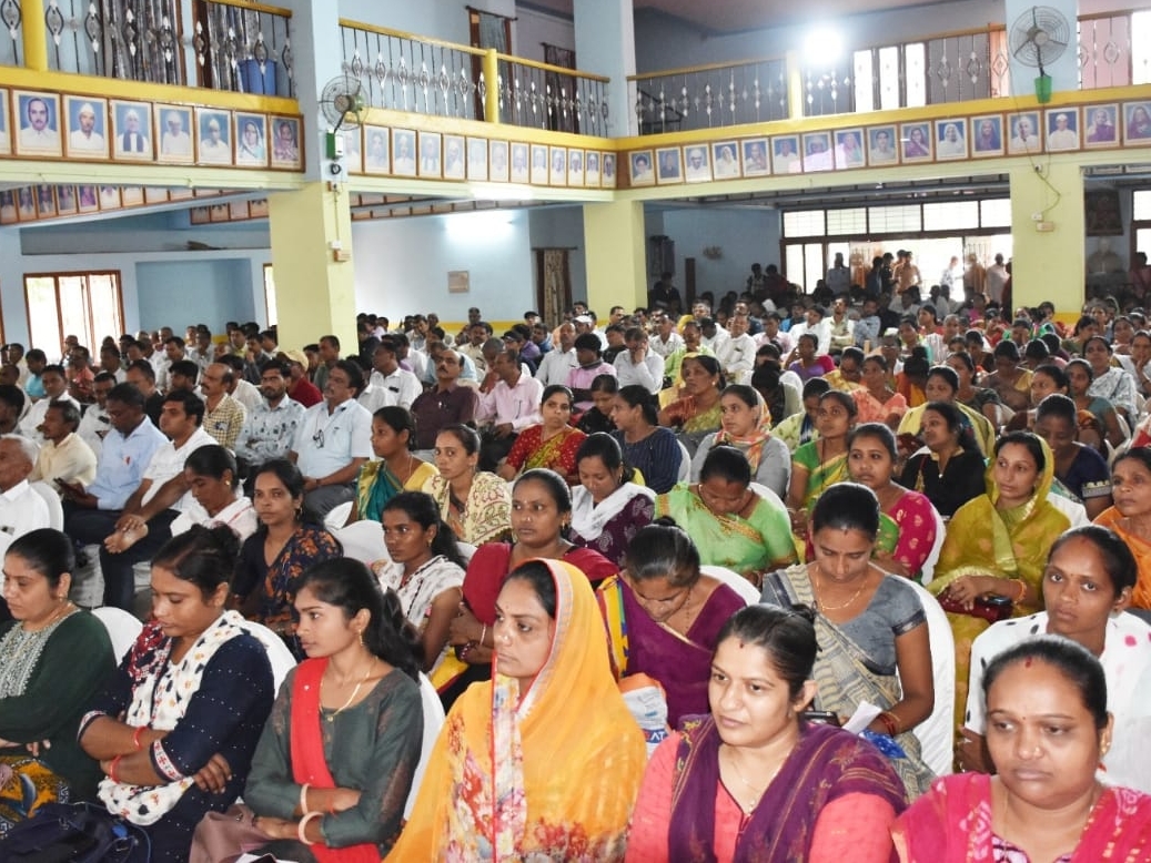 A district level faith development journey program was held at Lunawada ...