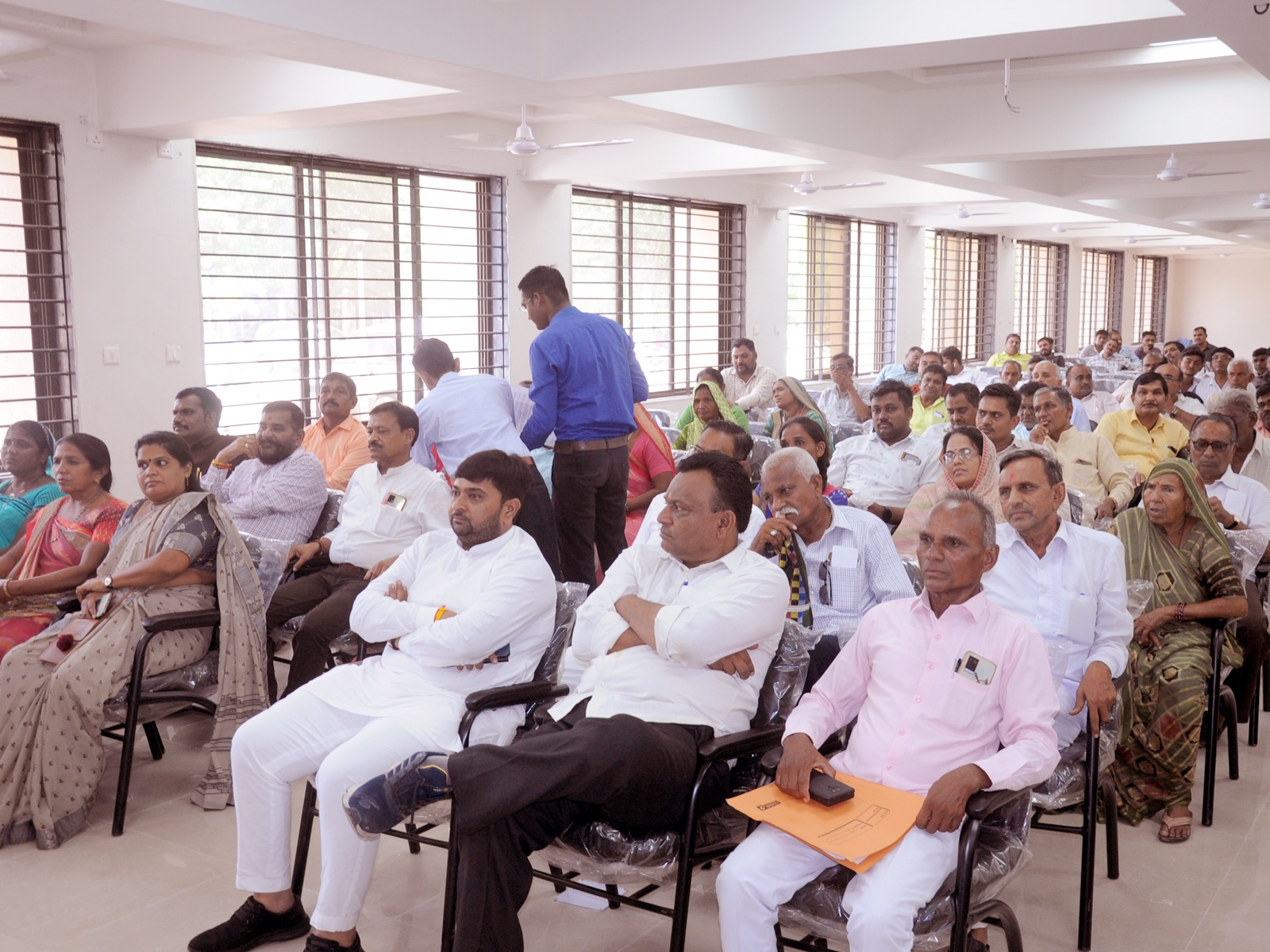 Congress MLA from Mahudha alleges that the general meeting of Kheda ...