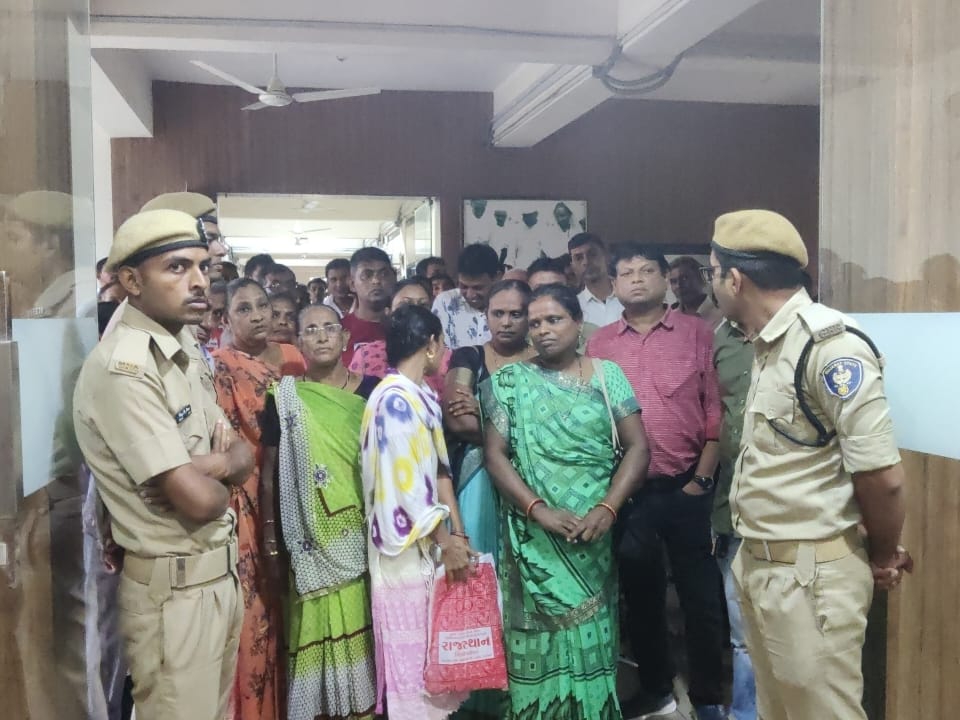 More than 2 thousand people affected by non-stoppage of local trains in ...