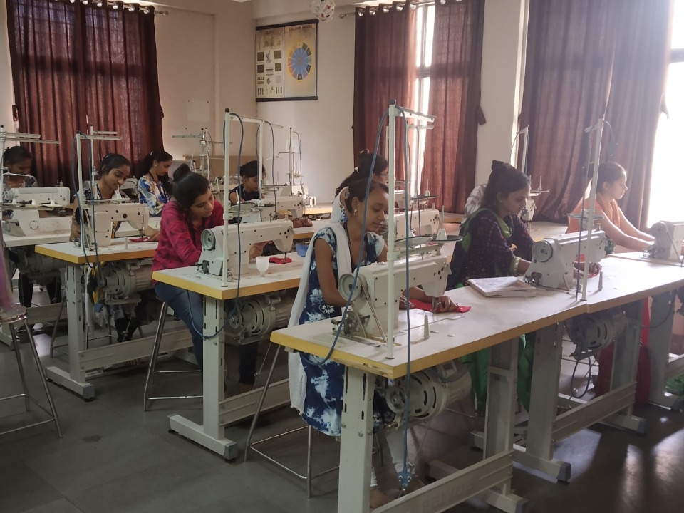 Women's ITI- Junagadh is opening the way for self-reliance of women ...
