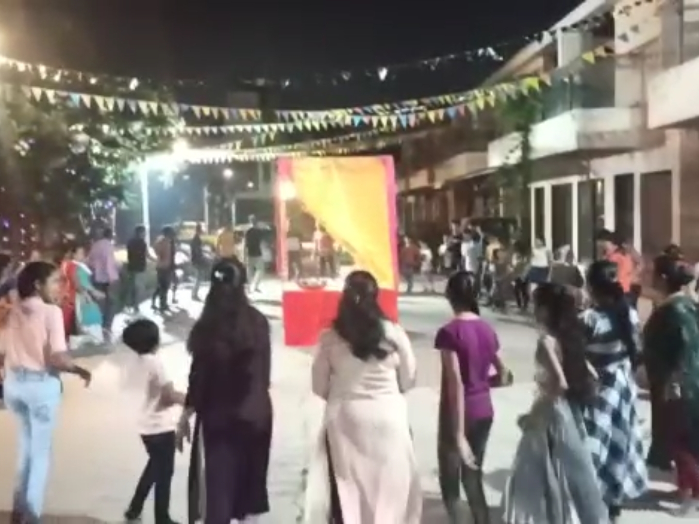 Organized street garba at Sardar Villa-2 on Dhamdod Road; Everyone ...