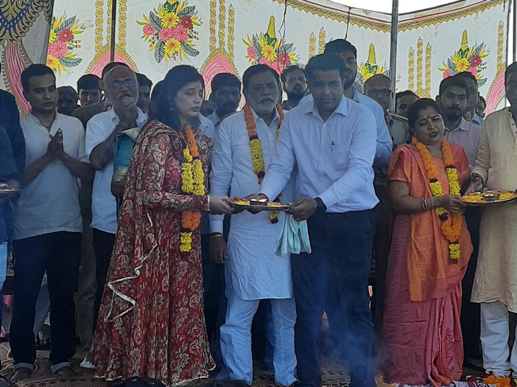 Hosted by the family of the temple trustee and the district collector ...