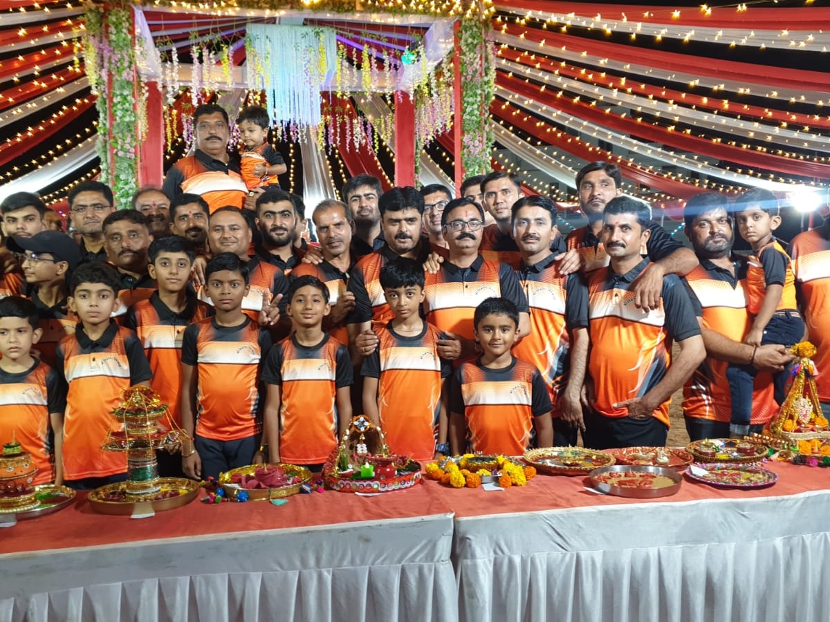 Navratri organized by Siddheshwar Mitra Mandal at Madhapar Nawawas ...