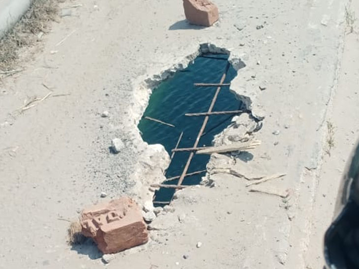 Danger to pedestrians as gap falls on Umeta Bridge footpath | મરામત ...