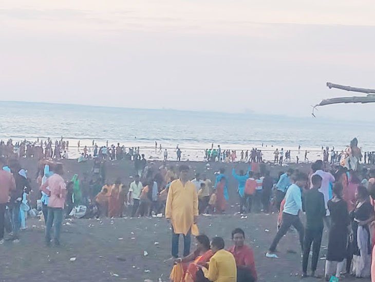As soon as the Maroli flyover was built, Ubharat Beach saw an increase ...
