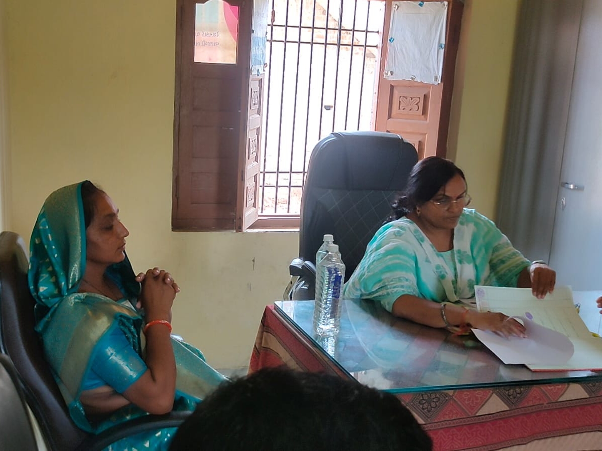 A no-confidence motion against Meenaben Patelia, the woman sarpanch of ...