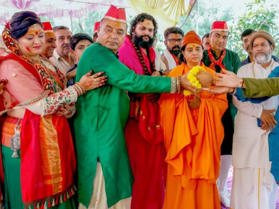 A family from Savlas of Patdi taluk fulfilled their vow to perform 108 ...