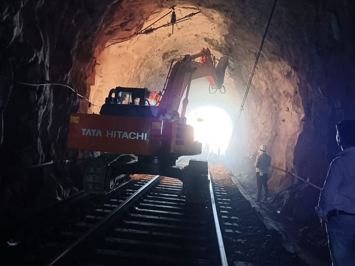 પંચપિપલિયા ટનલમાં ડબલ સ્ટેક ડાર્ફ કન્ટેનર ટ્રેન દોડશે, 128 વર્ષ બાદ ...