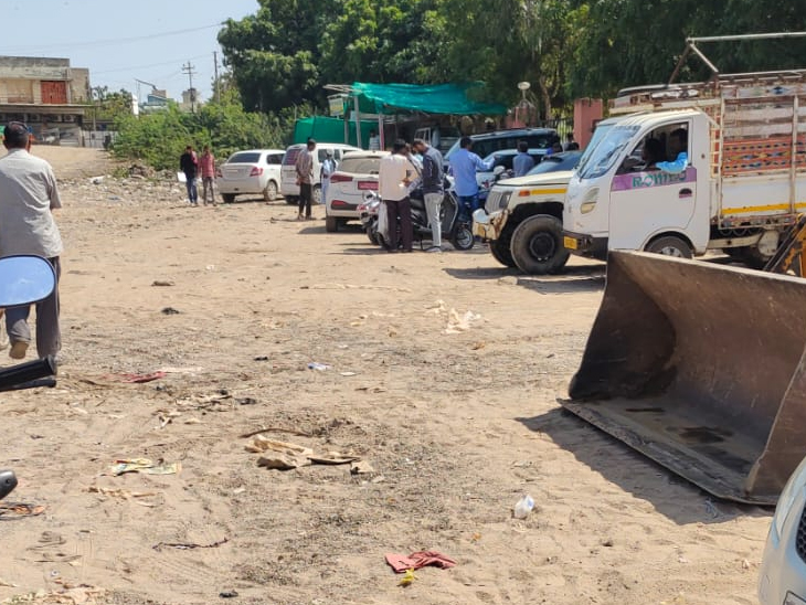 Entry ban on agent in RTO office, enforcement of collector's ...