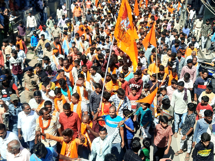 1051 Trishul Deeksha Ceremony held in Naswadi | ભાસ્કર વિશેષ: નસવાડીમાં ...