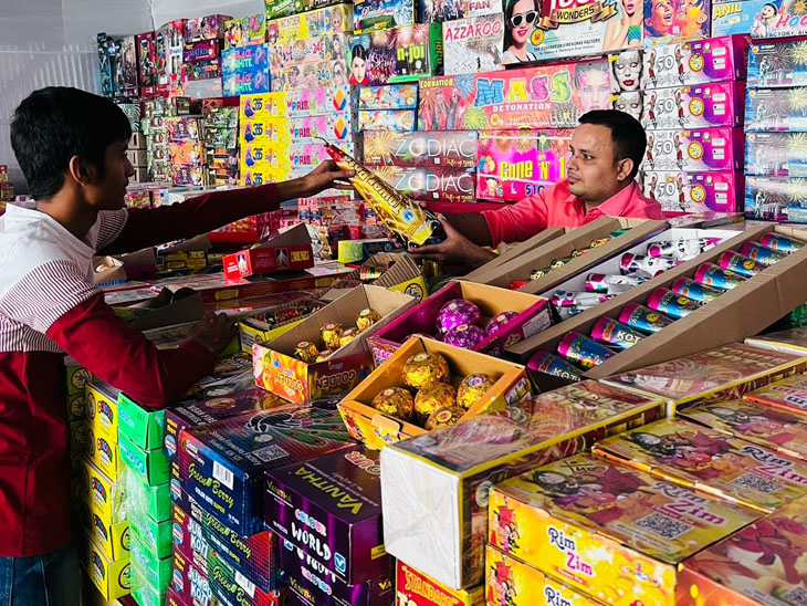 Crackers prices explode on Diwali: 10 to 35% price hike across ...