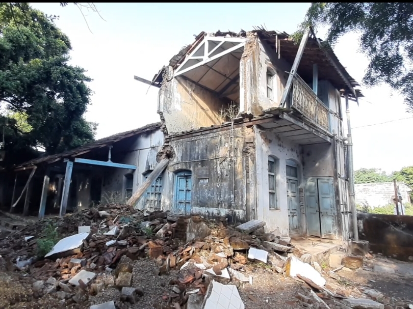Rest house building in Wadiya city in dilapidated condition for years ...
