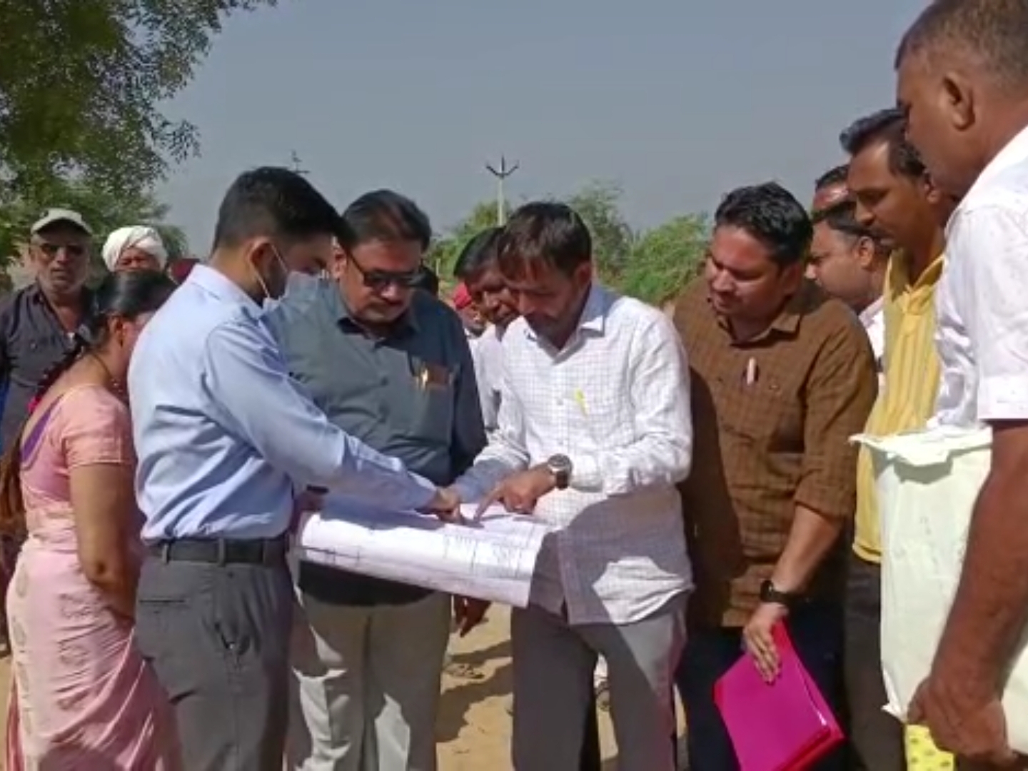 60 people were given plot certificates by the District Development ...