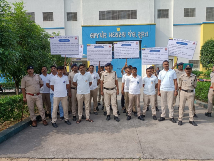 Surat's Lajpore jail constables on strike again, chanting slogans ...