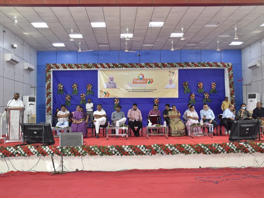 Minister of State e-inaugurates and certifies 180 development works ...