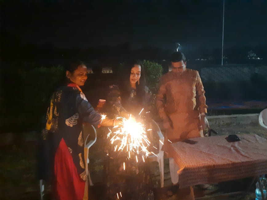 Surendranagar district police chief celebrated Diwali by bursting ...