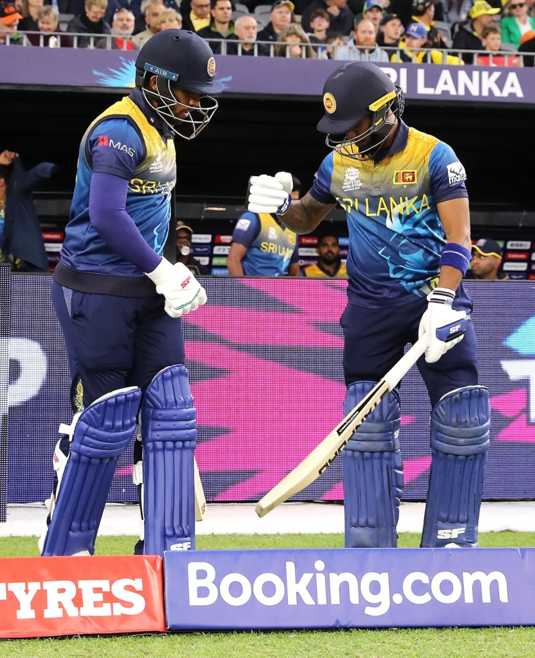 Sri Lanka get first blow, Kusal Mendis out for 5; Score 31/1 in 6 overs ...