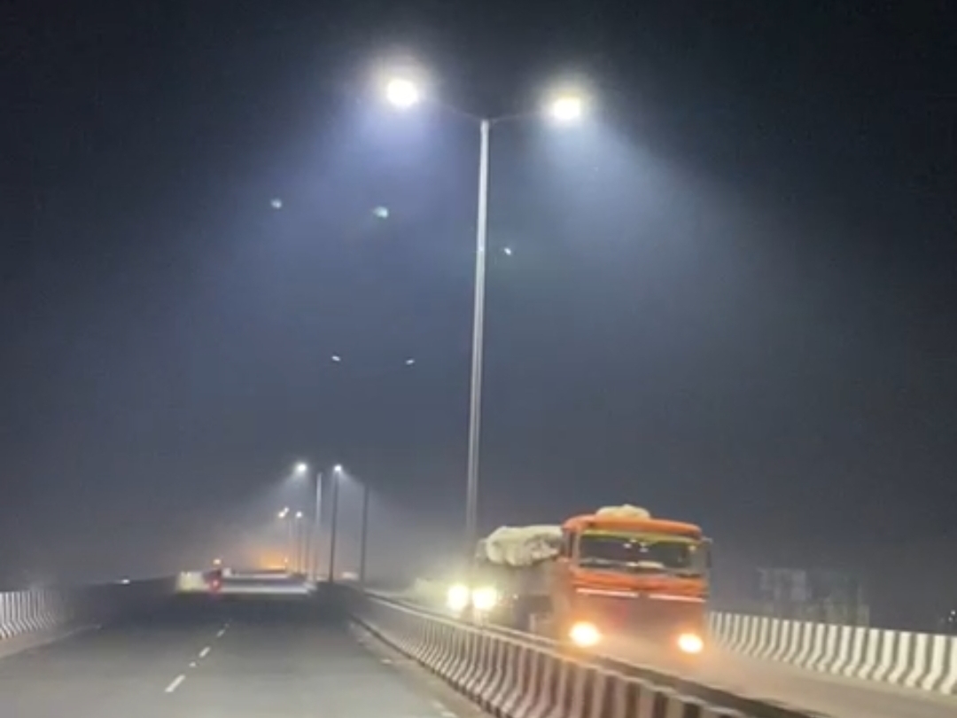 At last it was light on the elevated bridge in Disa; With the beginning ...