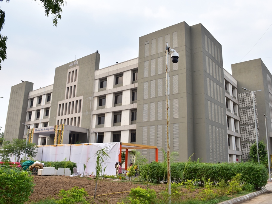E-Inauguration of District Court Building of Narmada District in ...