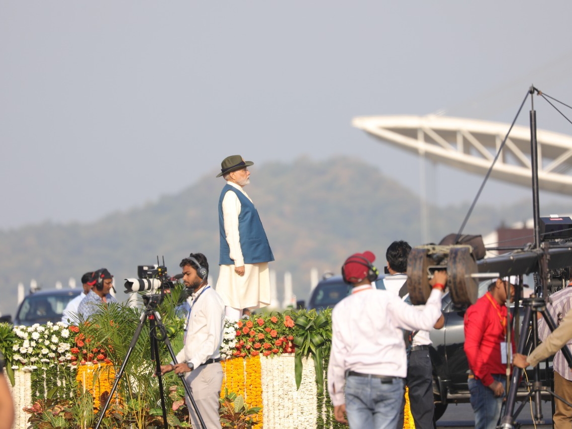 At Kevadia, Narendra Modi took the National Unity Pledge; The dog team ...