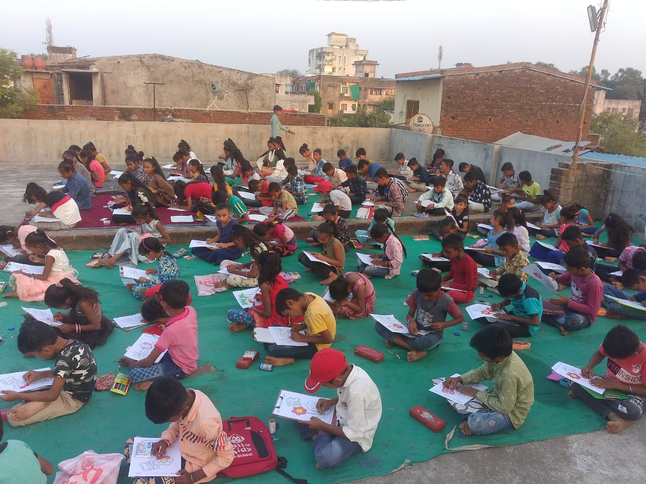 Drawing competition held by Sadbhavana Mission Class in Godhra; Water ...