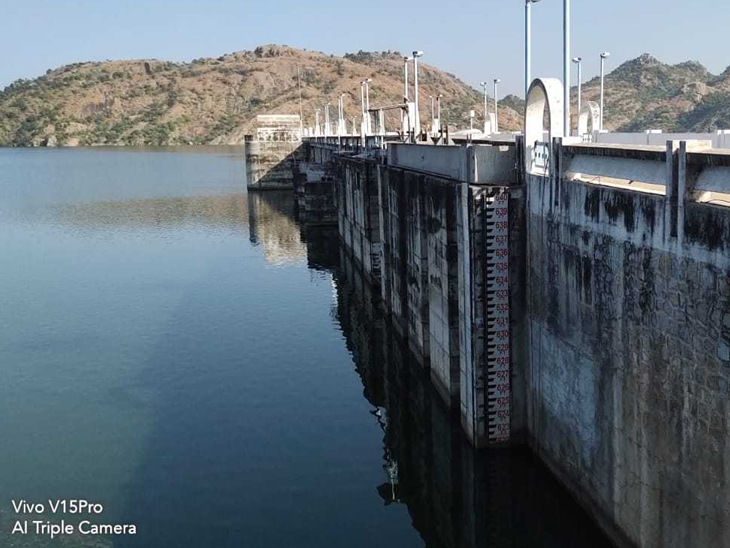 After a quarter of a hundred days, finally the water income in Dharoi ...