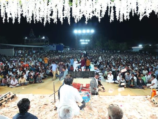 A diaro held in Rajula taluka lasted till 1 a.m. A crime of violation ...
