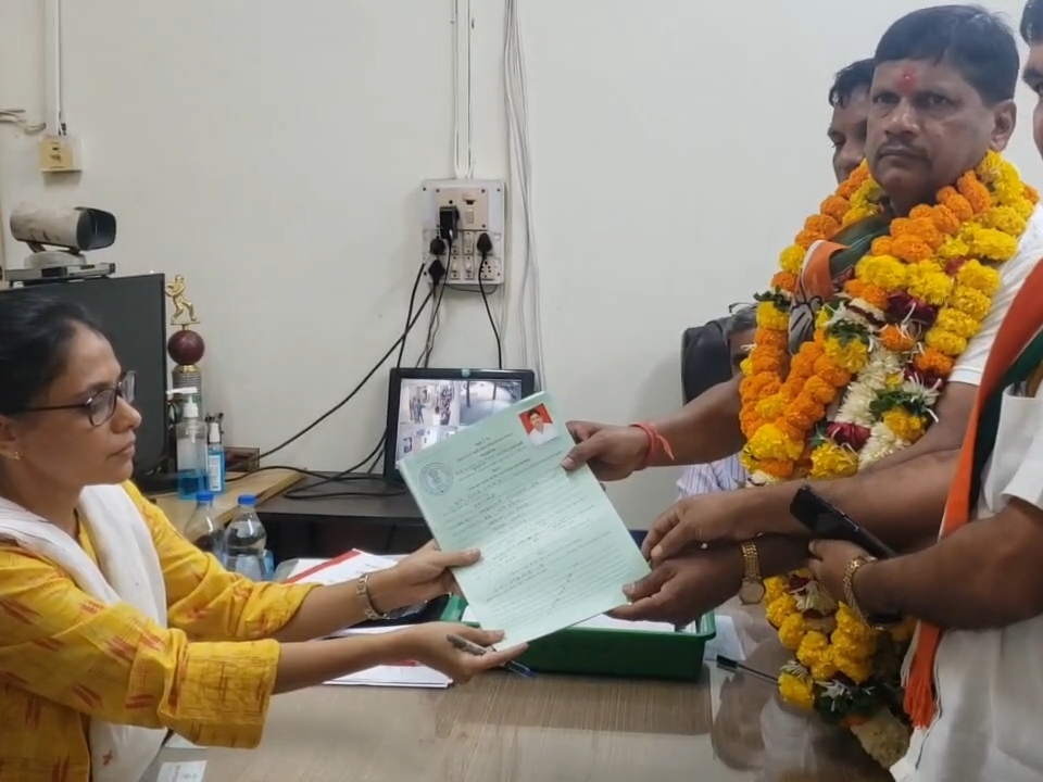 Former MLA Barjul Patel's son Vasant Patel filed his candidacy from ...