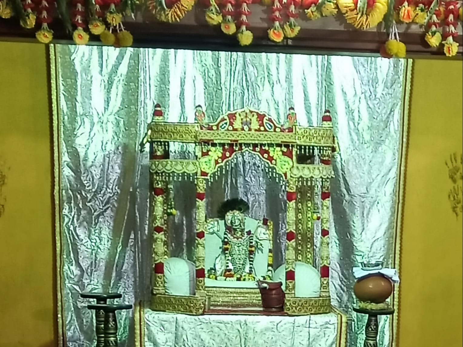 Organized program at Gusaiji Utsav Mandir in Godhra; A large number of ...