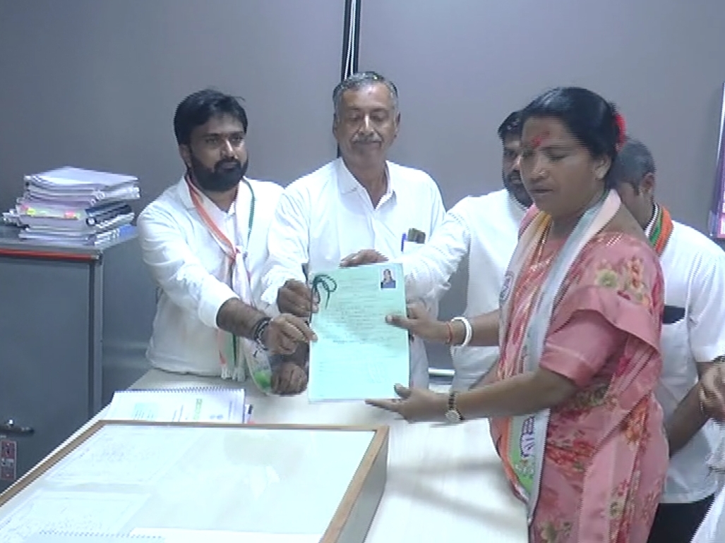 Congress candidate for Vav assembly seat Ganiben Thakor fills form ...