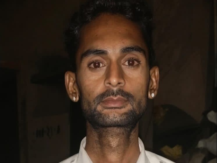 Police raid in Gandhinagar's large Chiloda market yard, Rs. Five ...