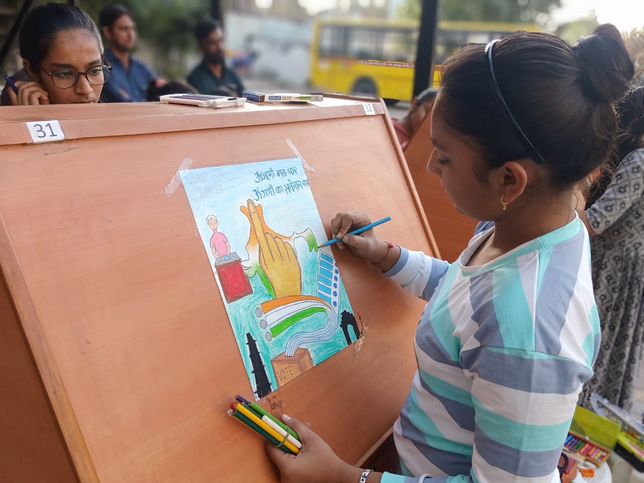Poster drawing competition organized on voting awareness in Palanpur ...